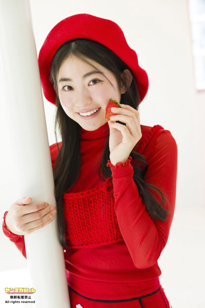 【グラビア】古田彩仁さんの純情“イチゴ”グラビア！ 「ミスマガのアソビバ！」などヤンマガWebのグラビア公開 - MANGA Watch - MAGMOE