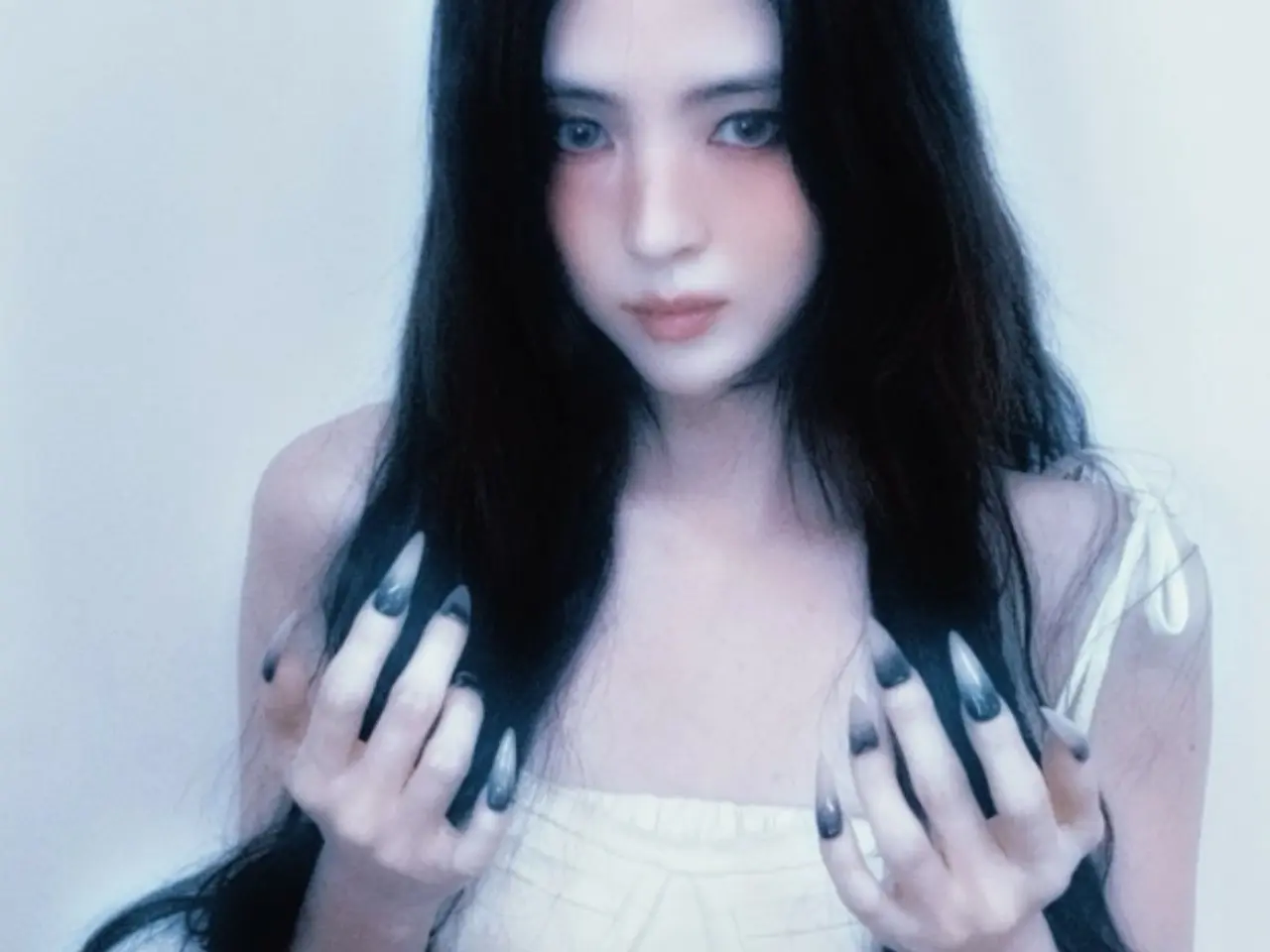 女優ハン・ソヒ、“マンチッ”ビジュアルで視線強奪…怖いくらいきれいだね | Hwaiting（ファイティン） - MAGMOE