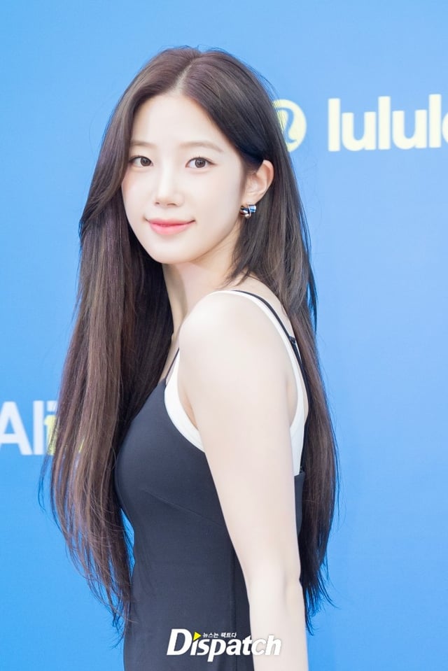 250605 Kazuha -Photocall @ Lululemon Align™コレクションSeongsu -Dongでの10周年記念イベント（Dispatch Koreaを介して ...