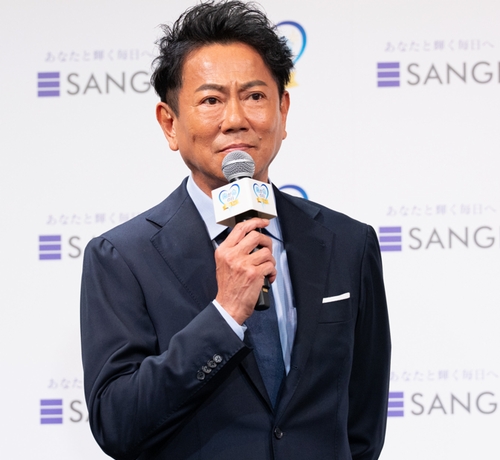 “芸能人は歯が命”CMから30年、東幹久「このCMのおかげで認知してもらえることも増えた」 | Narinari.com - MAGMOE