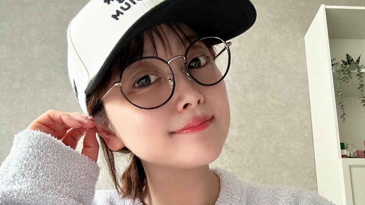 鈴木奈々 所属事務所の新オフィス内観を公開！大きな窓＆観葉植物の開放感ある“オシャレ”空間に「広い素敵快適」「こんな風にして欲しい」 | めざましmedia | “好き”でつながる - MAGMOE