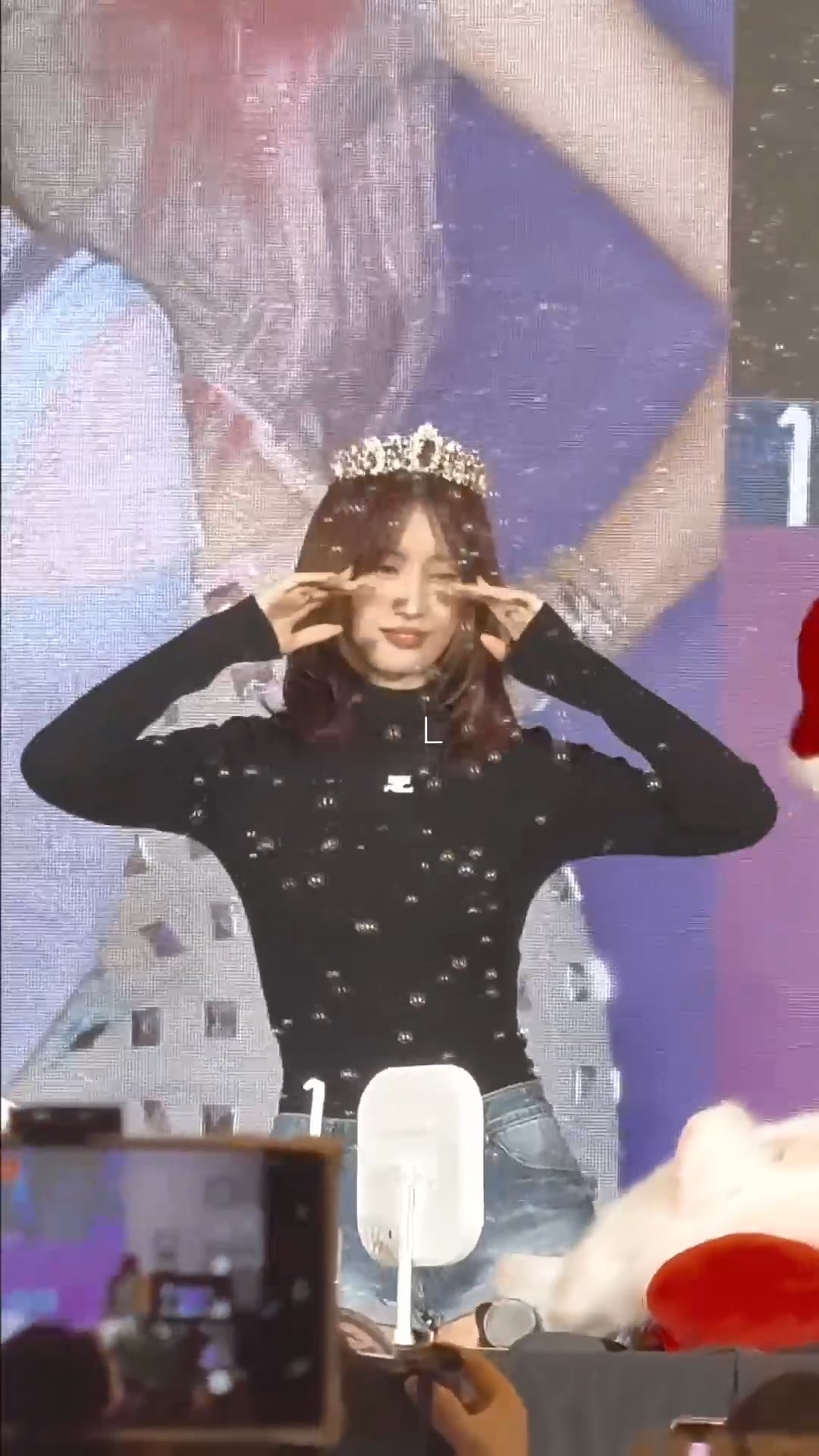 251115 - Princess Momo dancing in bubbles - MAGMOE